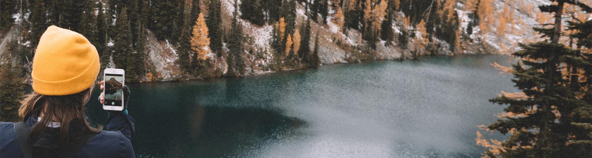 Happyfeed - Daily Gratitude Journal App for iOS and Android